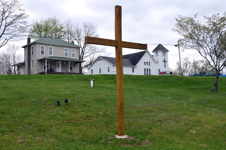 Christian ministry builds crosses, spreads hope | News, Sports, Jobs ...